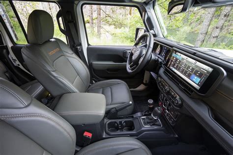2025 Jeep Gladiator 156 Interior Photos Us News