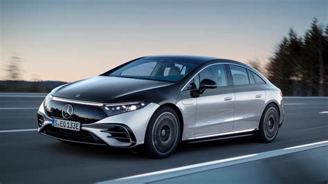 2022 Mercedes Benz Eqs Electric Flagship Has Features You Havent Even