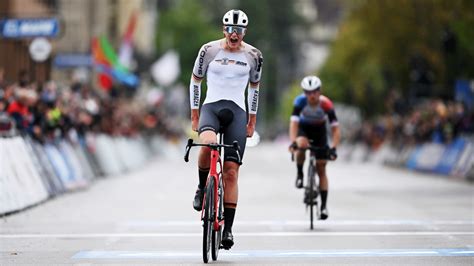 Visma Lease A Bike Sign Under 23 World Champion Niklas Behrens On Three