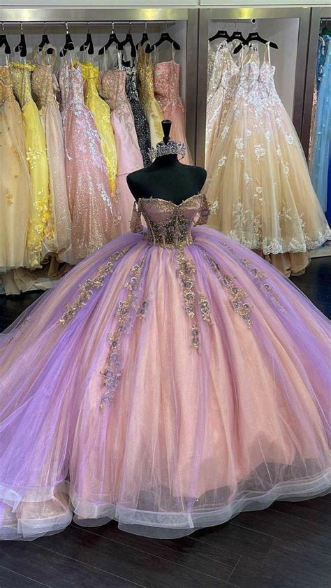 Pin By Juju On 15zao Pretty Quinceanera Dresses Ball Gowns Sweet 15