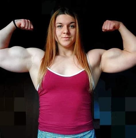 Pin By Arthur Freitas On Muscle Mommies Body Building Women Muscle Women Muscle Girls