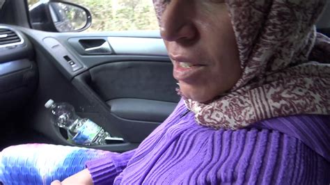 Amateur Arab Milf In France Is Not Scared To Have Car Sex With A