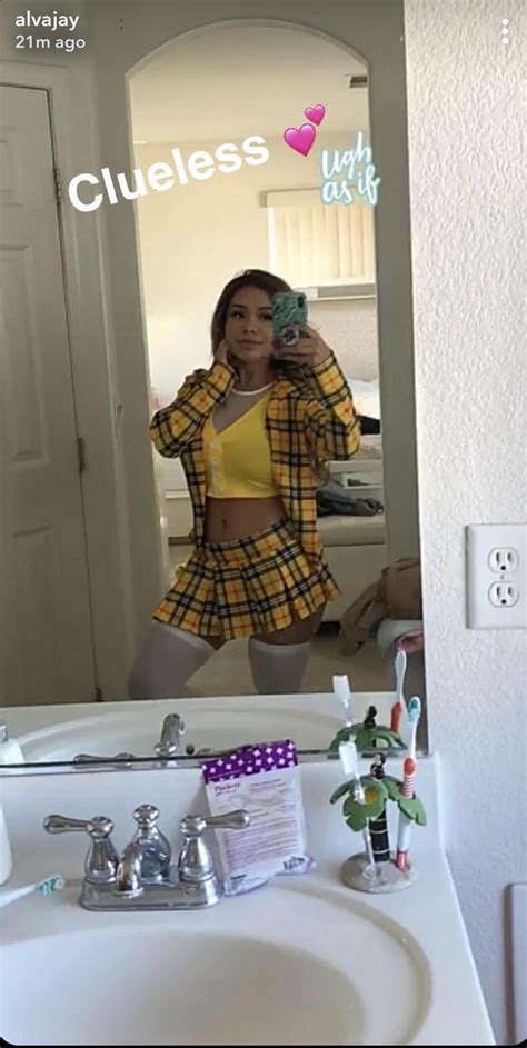 Clueless Cosplay Scrolller Clueless Cosplay Scrolller