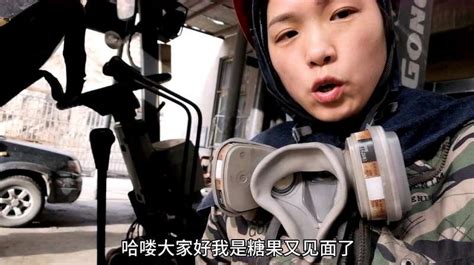 打工妹不仅要会开叉车还要学会维修，老公教我换机油机滤汽车汽车保养好看视频