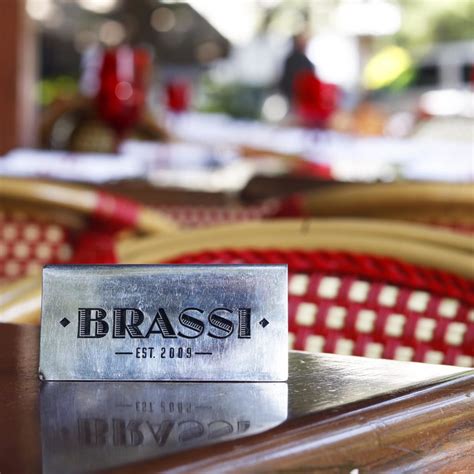 Disfruta El Concepto Comfort Food De Brassi Un Típico Bistró Francés