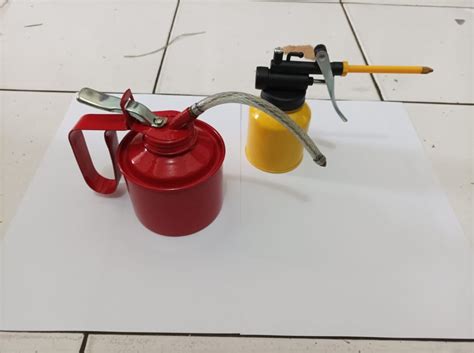 Oli Can 2 Varian Ukuran Alat Semprot Oli Dan Tembak Oli Berkualitas Lazada Indonesia