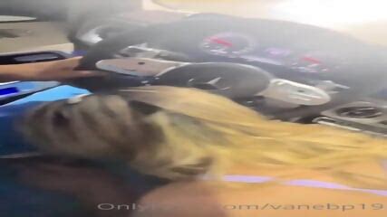 La Puta Vanessita Hace Una Buena Mamada En La Camioneta Vanessa Bohorquez