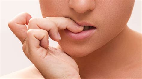 Dermatophagia Why Do People Eat Their Finger Skin Evrim Ağacı