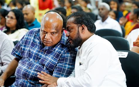මතුගම ප්‍රාදේශීය සභාවේ සජබ සභාපතිගෙන් සභාවේ ලේකම්වරියට ප්‍රහාරයක්