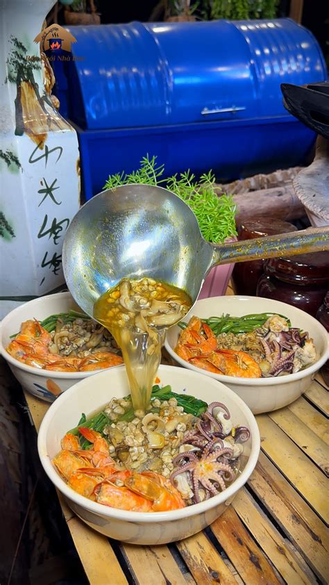 Mì Ốc Hến Siêu Ngon Mà Nhỏ Em Gái Bảo Anh Muốn ăn Mùa Này Hết Nhiều Lắm