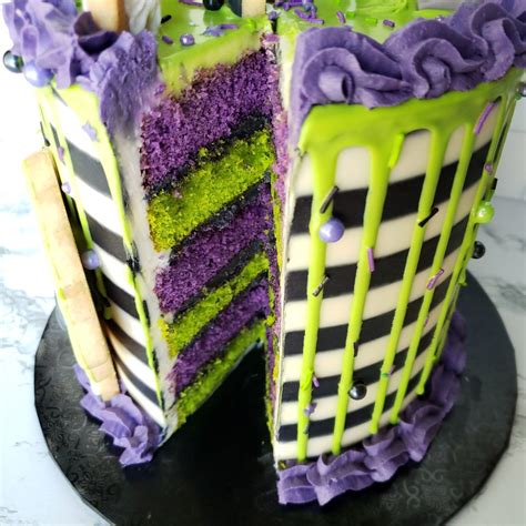 Beetlejuice Cake Tutorial
