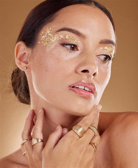 Face Gold Glitter Makeup At Tamara Wilson Blog