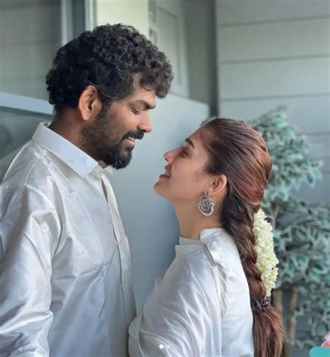 Krishna Jayanthi குழந்தைகளுடன் கிருஷ்ண ஜெயந்தியை கொண்டாடிய விக்னேஷ் சிவன் நயன்தாரா News21