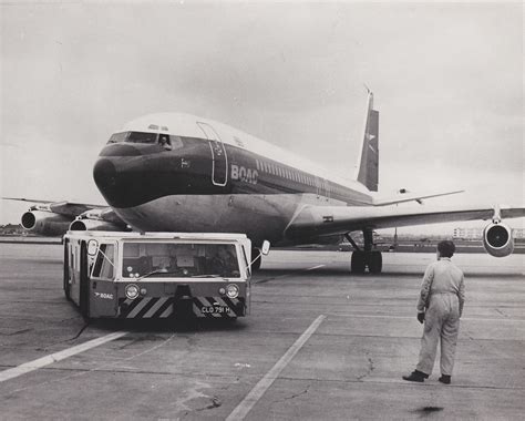 Hunslet Att77 Aircraft Towing Tractor Hunslet Att77 Air T… Flickr