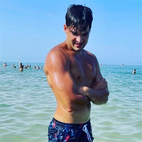 Francesco Cicchini Francescocicchini • Threads Say More