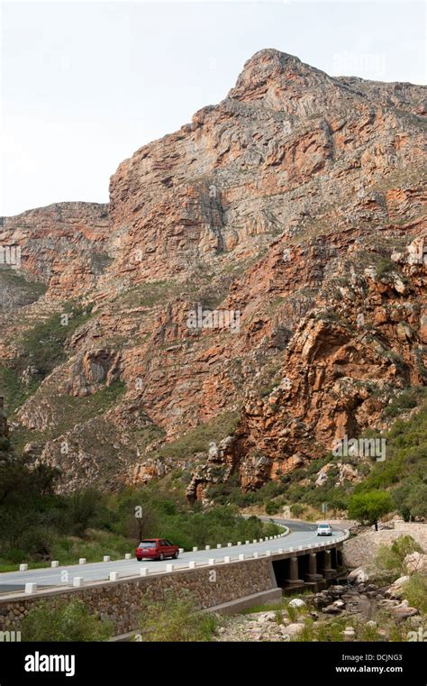 Meiringspoort Pass Along The Groot River Gorge Oudtshoorn South