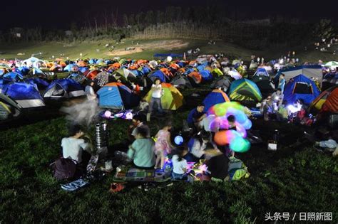 航拍千人星空露營 多彩帳篷星羅棋佈場面壯觀 每日頭條