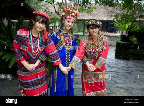 Aboriginal Performers At The Formosa Aboriginal Park In Taiwan Stock