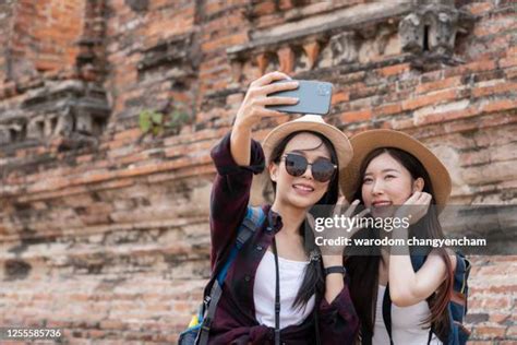 Confused Compass Photos And Premium High Res Pictures Getty Images