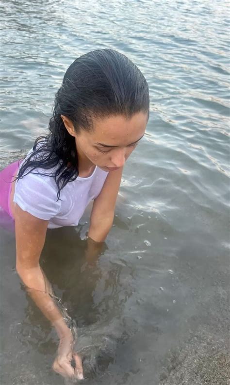 Isabella Elei Actress Hot Photoshoot Beach Photoshoot Beautiful Smile Women