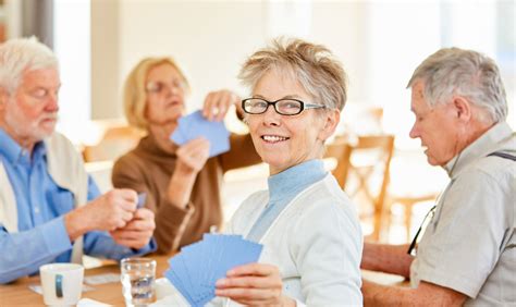 Le Jeu De Cartes Une Source De Joie Et De Stimulation Pour Les