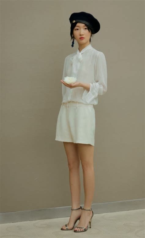 《山楂树之恋》女主角周冬雨美腿细高跟（15） 图片 名腿网