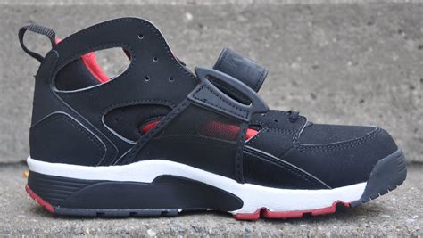 Nike Air Trainer Huarache Black Red Size 85 Ds — Rootsbk