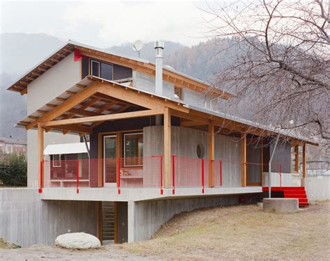 Errante Architetture Injects New Life Into Anonymous 1960s House In Italy
