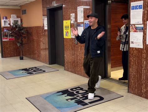 Sofronio Vasquez Thanks Utica Receives Key To The City Following The Voice Win