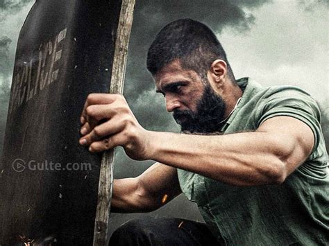 Vijay Deverakonda What He Is Doing In Sri Lanka