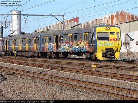 Sar Class 8m Cab Coach Right