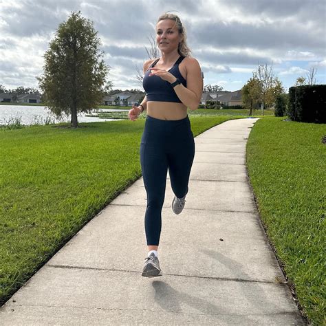 Teen Mom Mackenzie Mckee Shows Off Her Incredible Abs In A Sports Bra