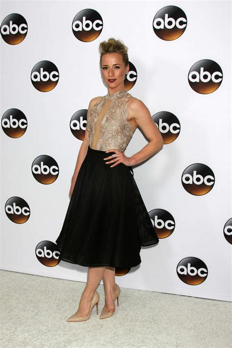Karine Vanasse Annual Ves Awards In Beverly Hills Celebrity Wiki