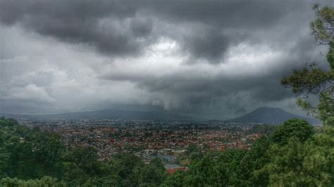 ¡espectacular Imagen Panorámica Uruapan Michoacán Esta Tarde