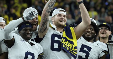 Michigan Football Zak Zinter Speaks On Nil Drive Injury Outlook