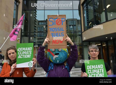 Edinburgh Scotland Uk 27 September 2023 Environmental Protesters
