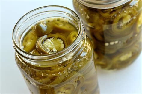 Quick 10 Minute Pickled Jalapenos