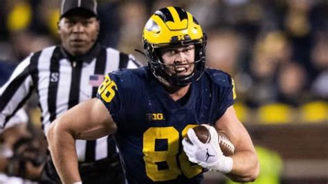 Who Are Luke Schoonmakers Siblings Meet Nfl Tes De Brother Mark And Lacrosse Playing Sister