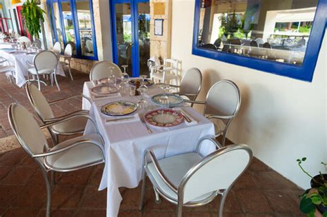 รูปภาพteble เลือกดูภาพถ่ายสต็อก เวกเตอร์ และวิดีโอ651 Adobe Stock