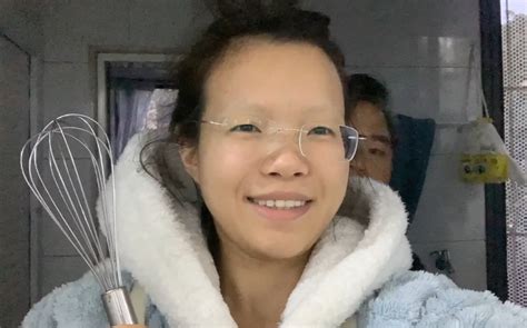 家庭主妇爆改18岁白月光？ 莓小莓a 莓小莓a 哔哩哔哩视频