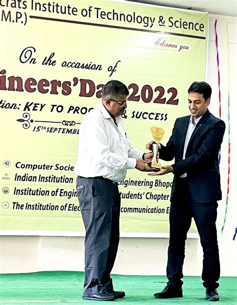 Prakash Motwani On Linkedin Engineers Engineer Engineersday Netlink Youngtalent Engineer