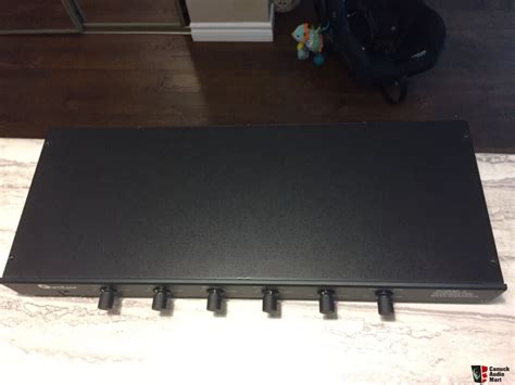 Outlaw Icbm Bass Management Controller Photo 2314907 Uk Audio Mart