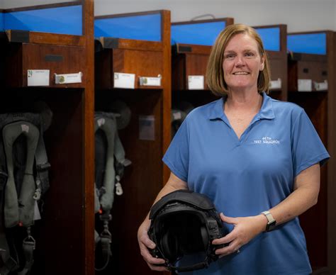 Test Engineer Earns Af Leadership Award Air Force Test Center News