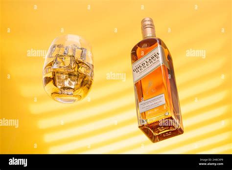JOHNNIE WALKER GOLD LABEL RESERVE BLENDED SCOTCH WHISKY Johnnie Walker ...