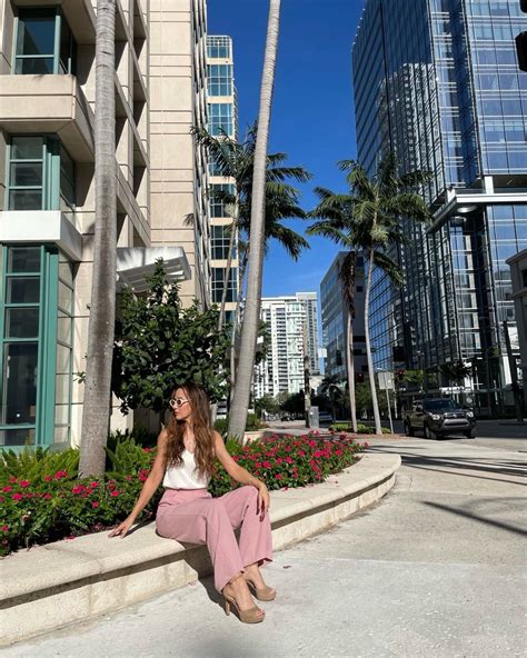 Simona Bartos Do Dermatology Mohs Cosmetics Drsimonabartos • Instagram Photos And Videos