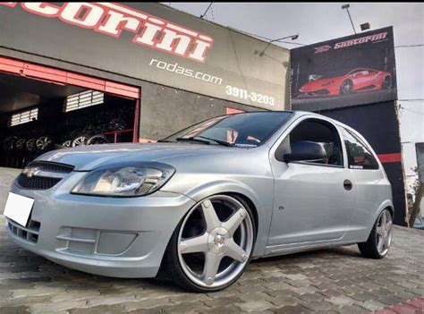 Gm Celta Com Rodas Volcano Axxis Aro 17″x6″