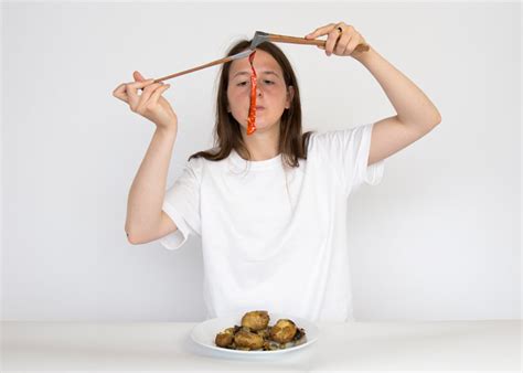 Cutlery Aims To Increase Empathy With Schizophrenic People