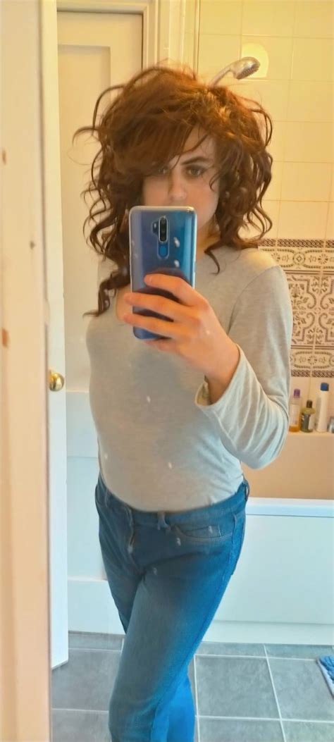 Going For The Cool Mum Who Can Also Bring Down The Infernos Of Hell If Wronged Look Scrolller