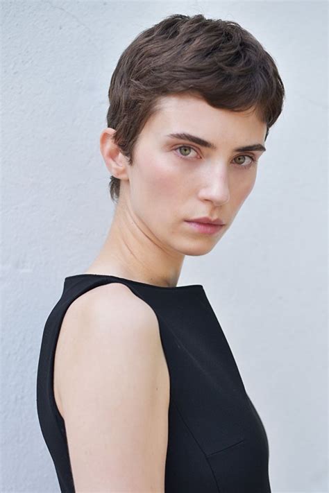 Cleo Women Modellink