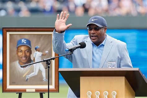 Watch Emotional Bo Jackson Reflects On Career After Being Inducted